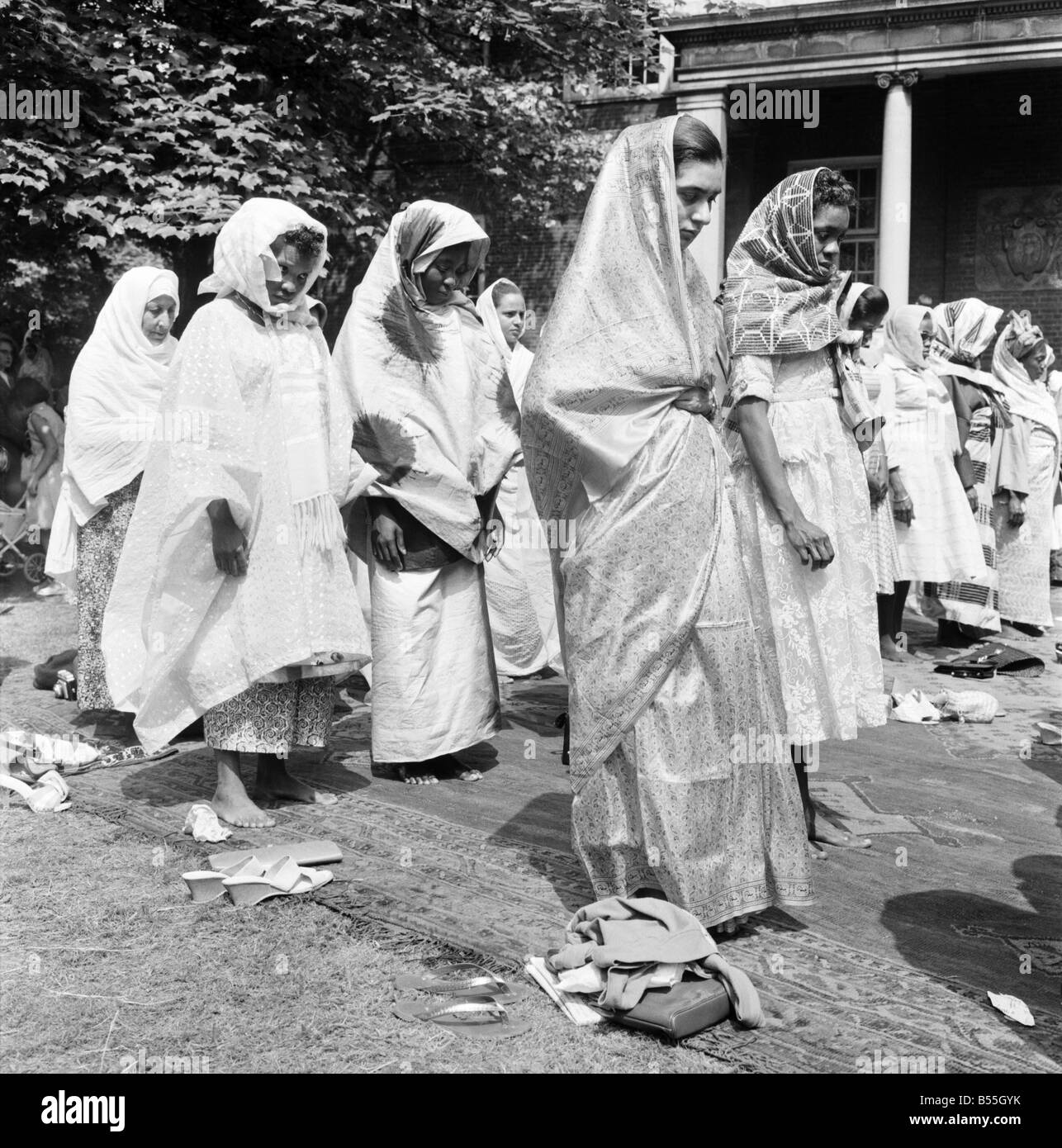 Muslim praying 1960s hi-res stock photography and images - Alamy