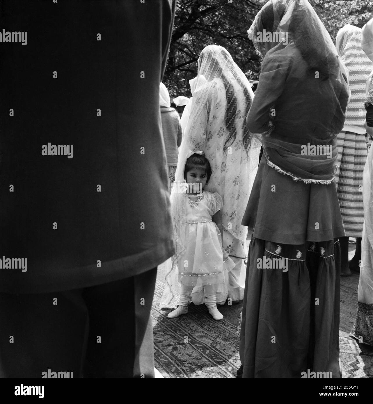 Muslim praying 1960s hi-res stock photography and images - Alamy