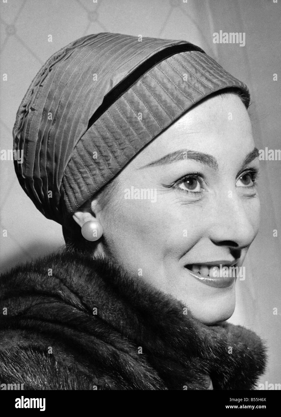 Fashion. This hat is called "Miss Hook of Holland." designed by Gina ...