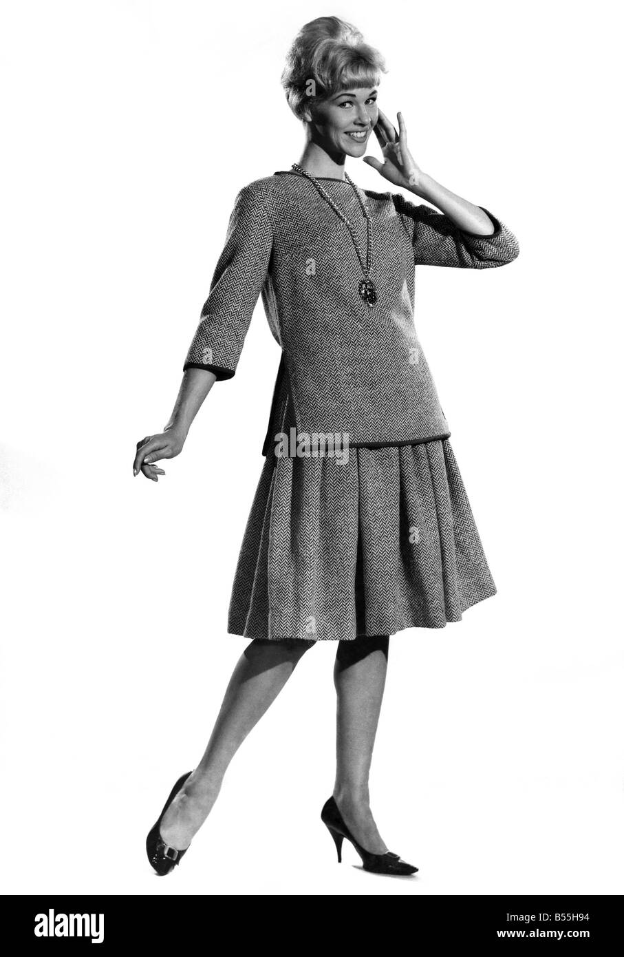Reveille Fashions. Jo Waring. October 1961 P008807 Stock Photo - Alamy