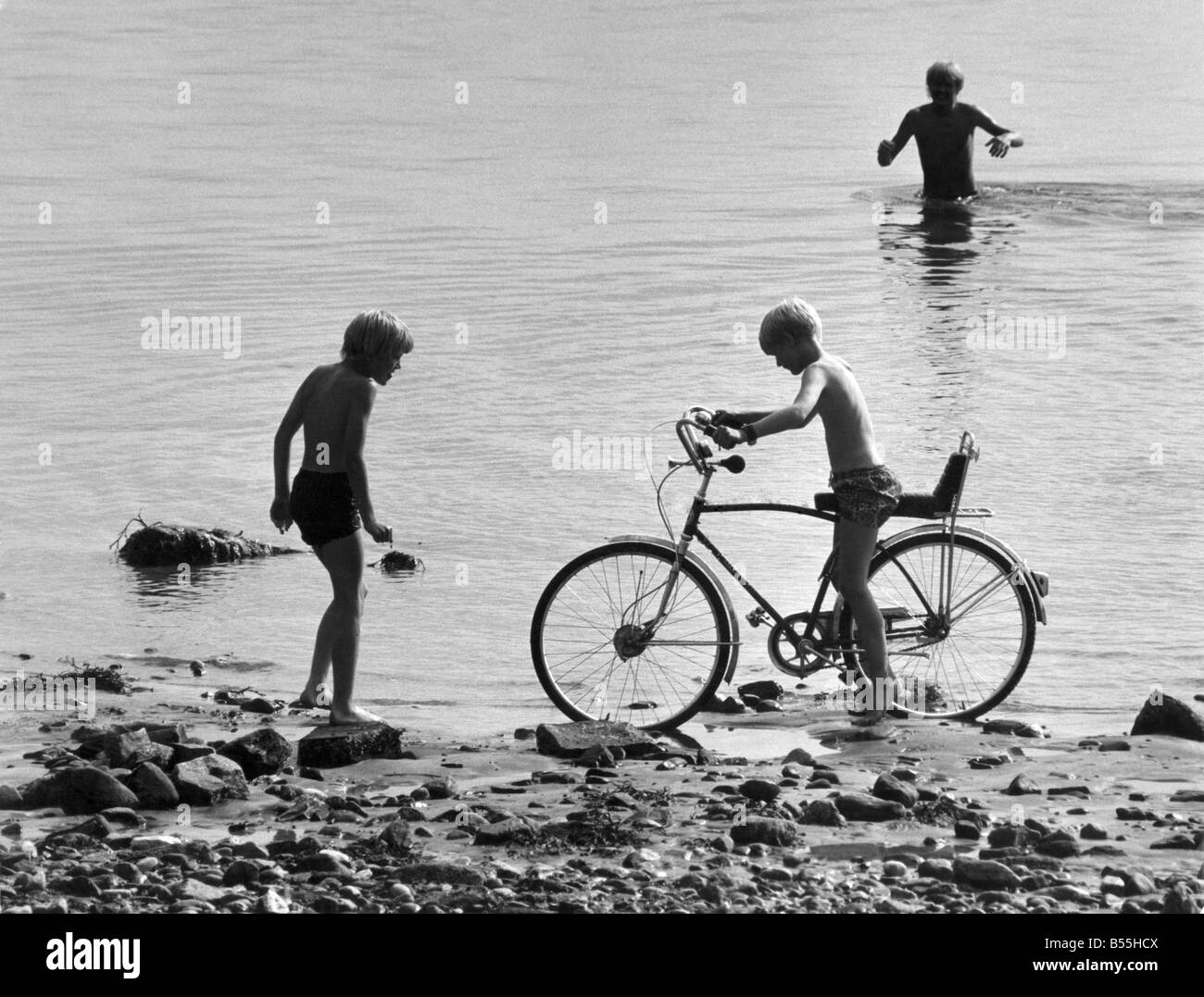 1970s bicycle hi-res stock photography and images - Alamy