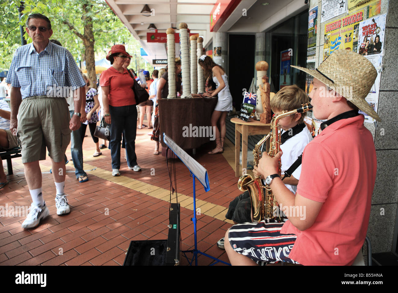 Tamworth tamworth country music festival hi-res stock photography and ...