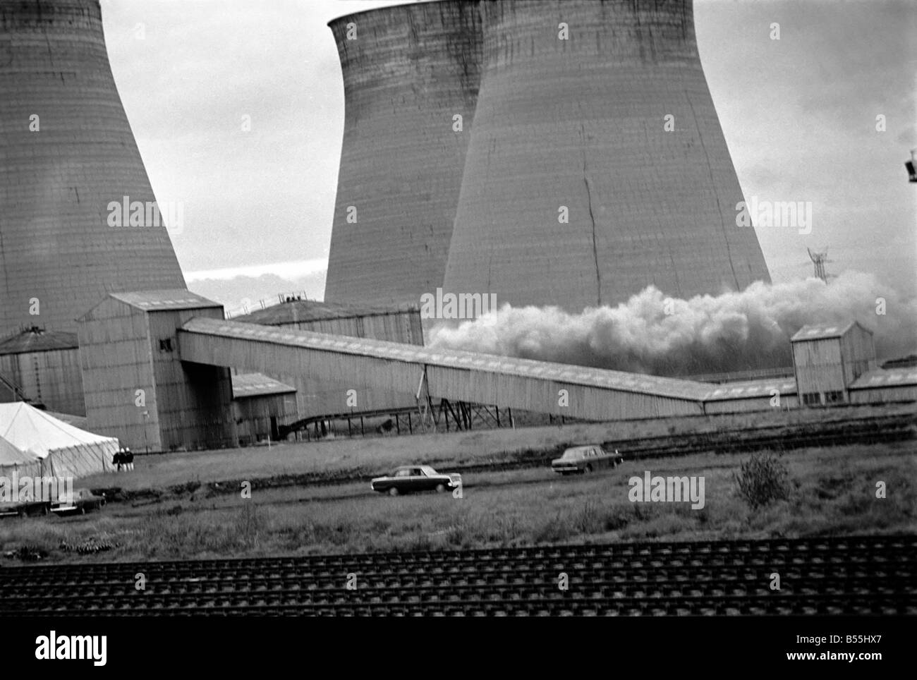 Cooling Tower: Industry: Pollution. The Cooling Tower at Ince Power ...