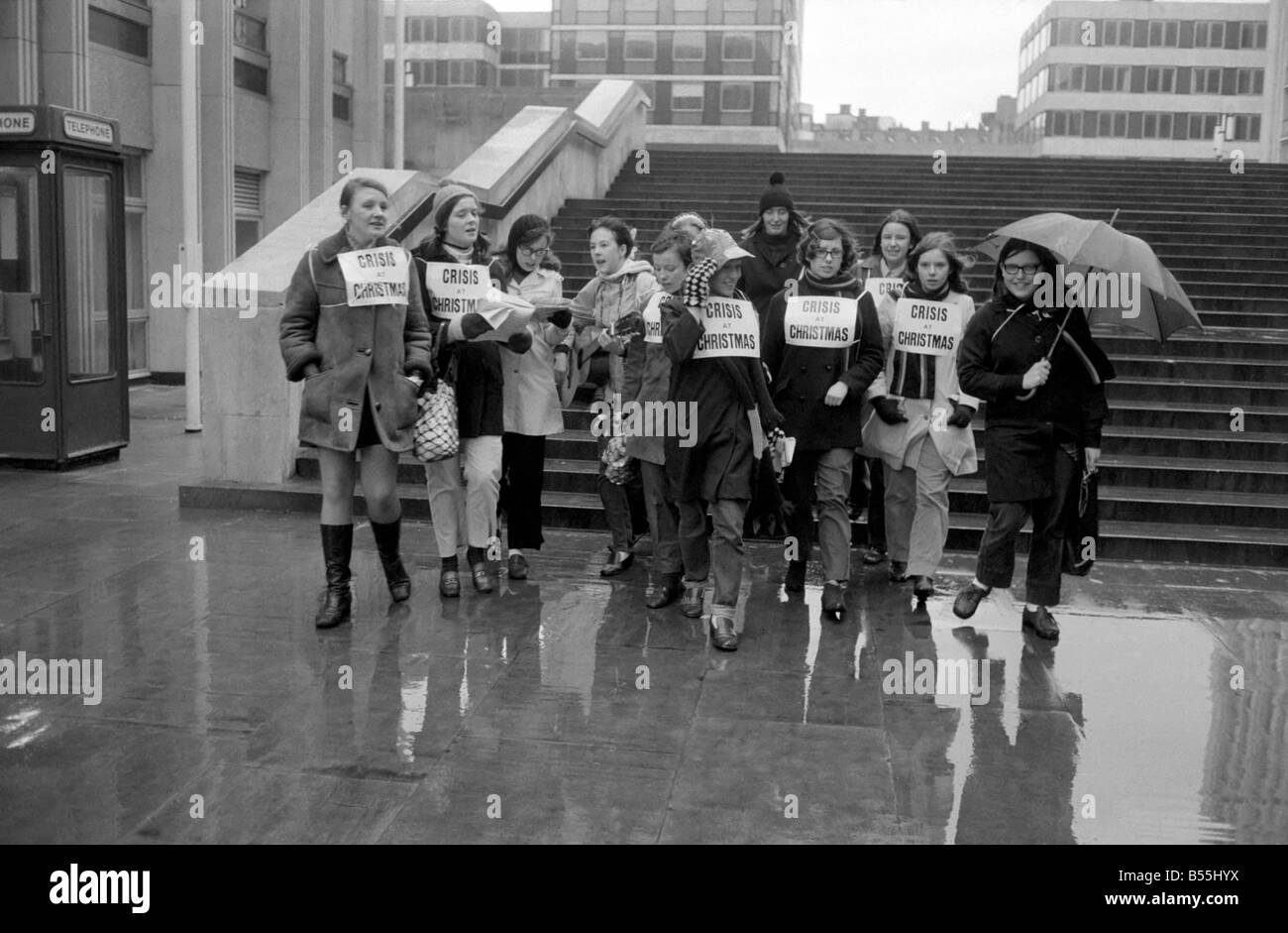 Square bashing hi-res stock photography and images - Alamy