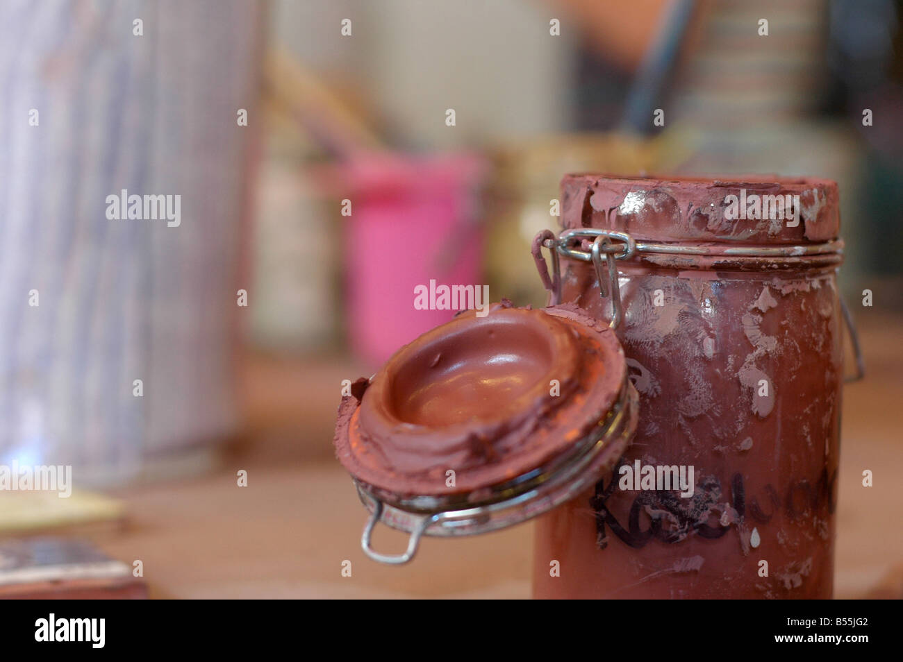 Pot paint hi-res stock photography and images - Alamy