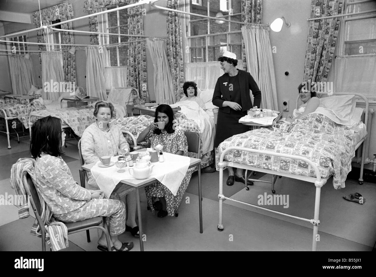 Samaritans call hi-res stock photography and images - Alamy