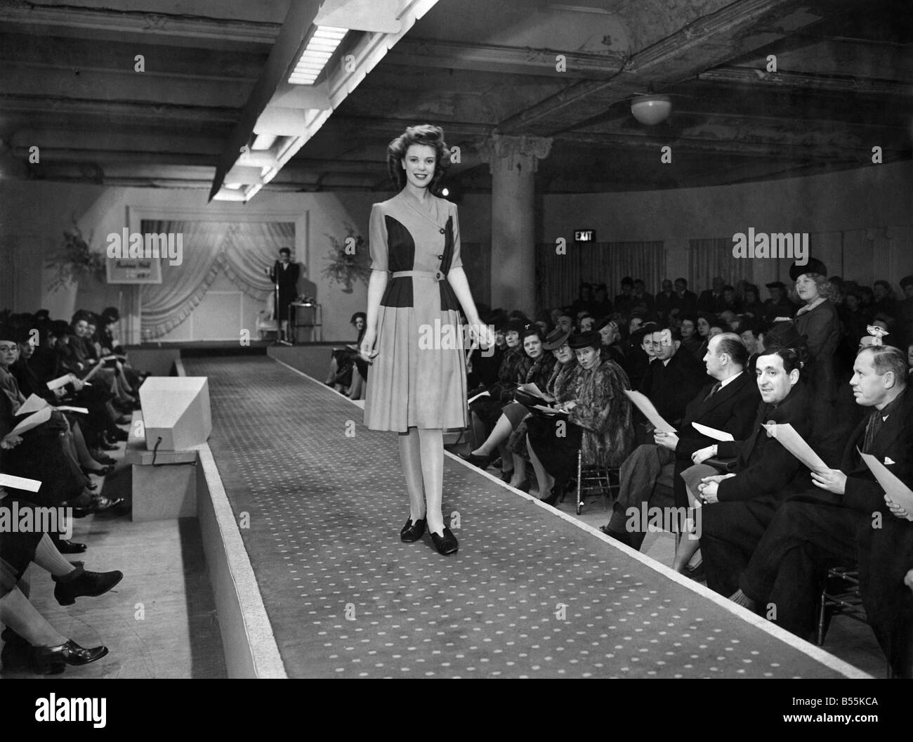 1944 fashion Black and White Stock Photos & Images - Alamy