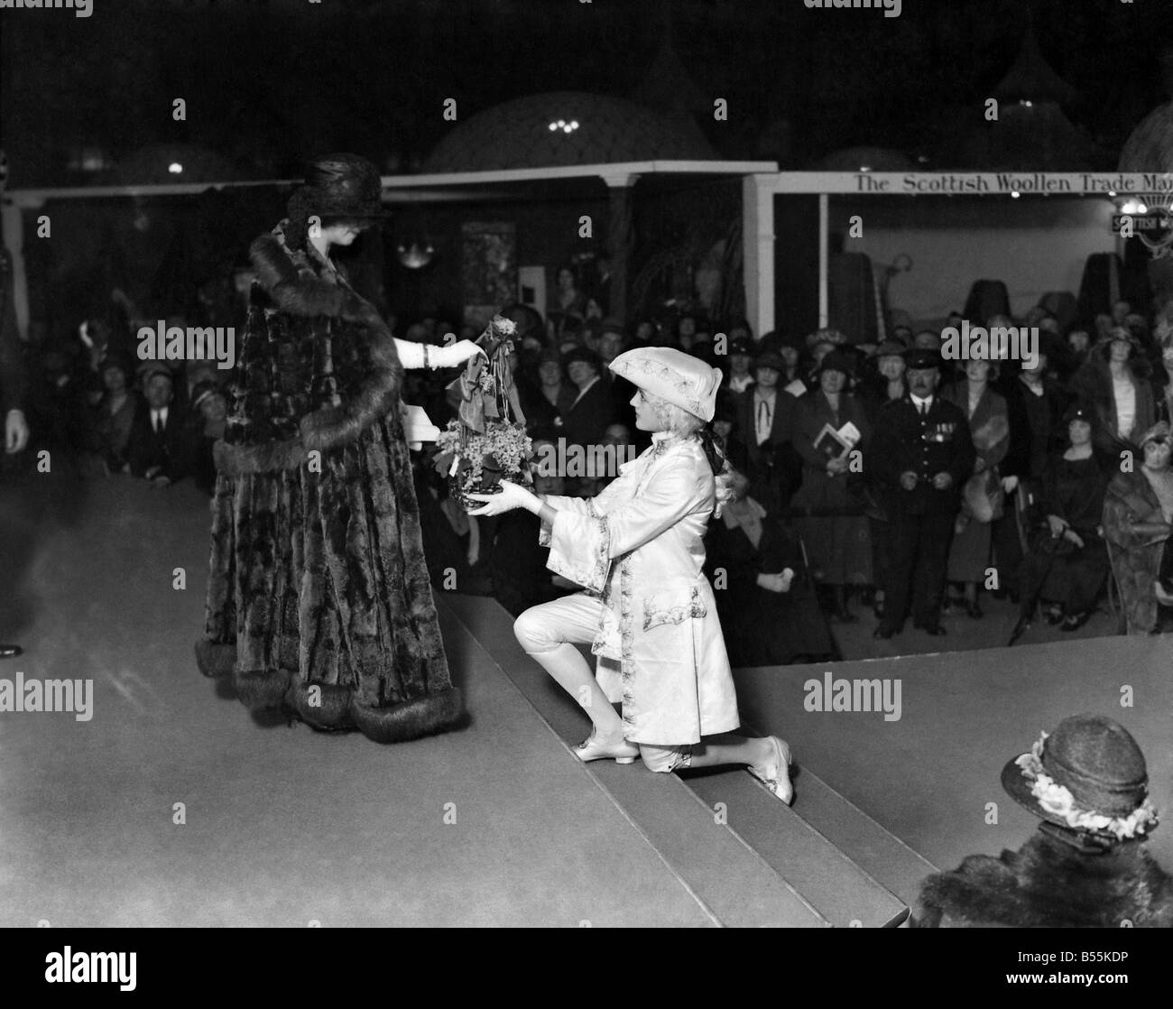 1923 fashion hi-res stock photography and images - Alamy