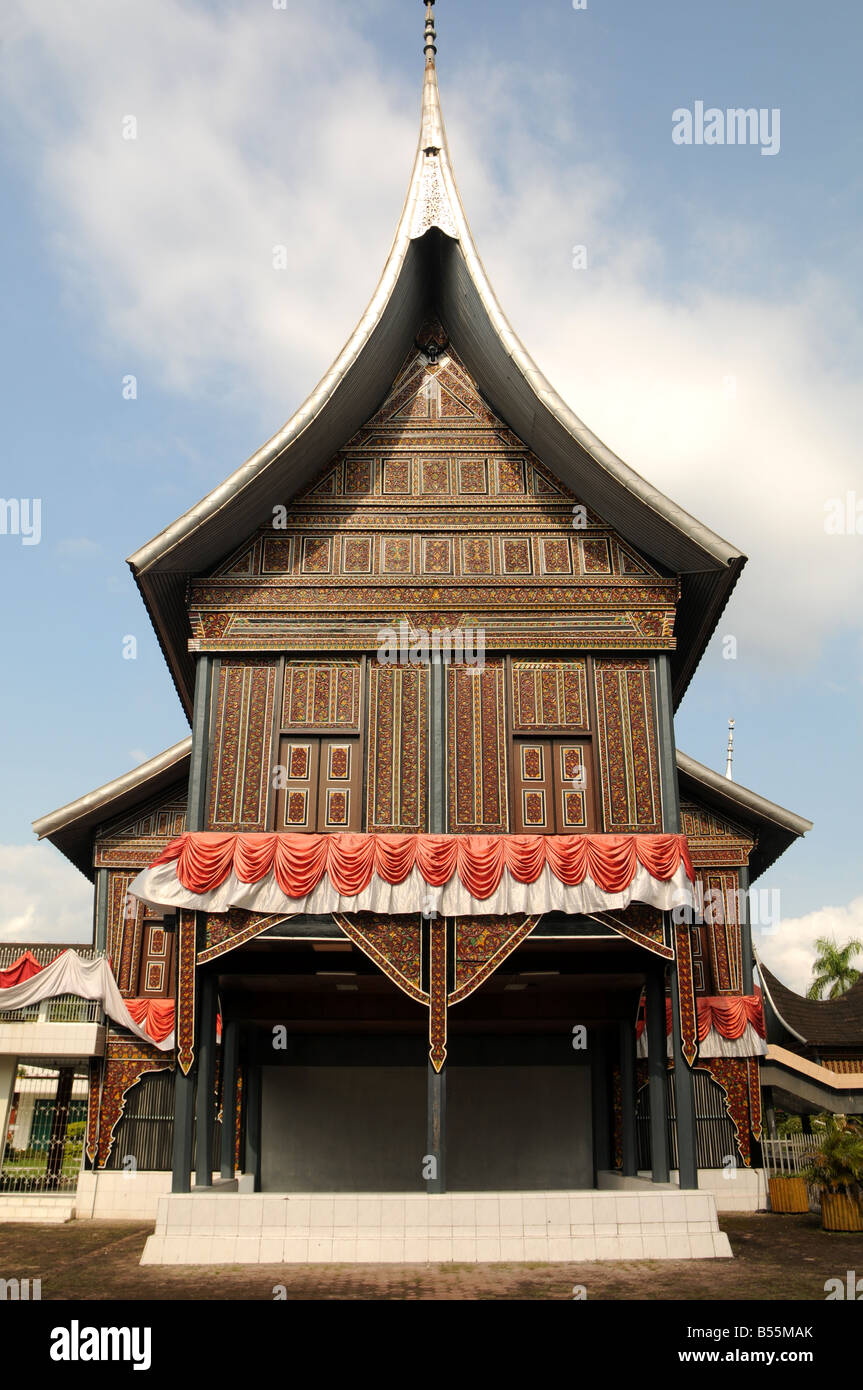 Sumatra traditional architecture hi-res stock photography and images ...