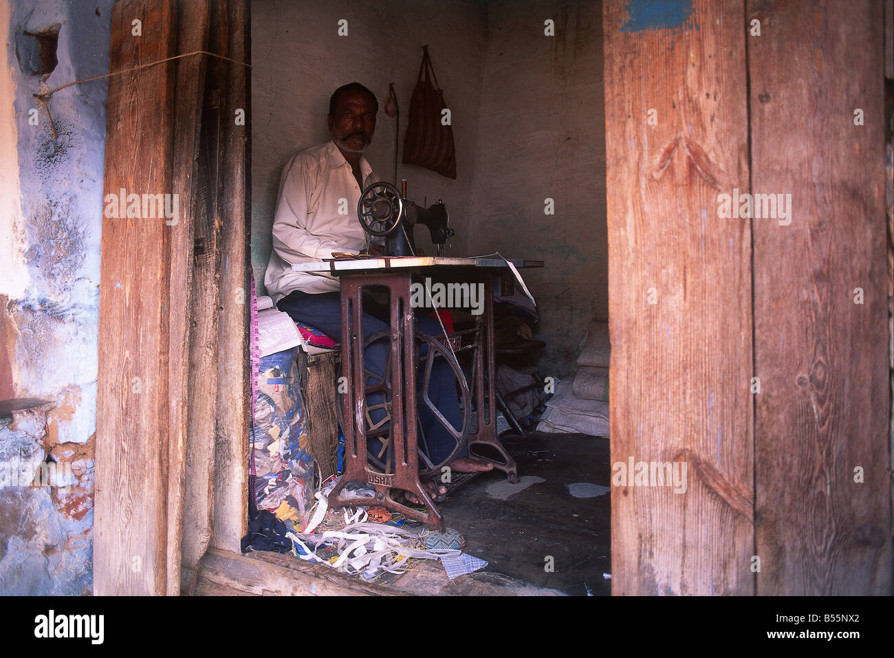 Indian workshop hi-res stock photography and images - Alamy