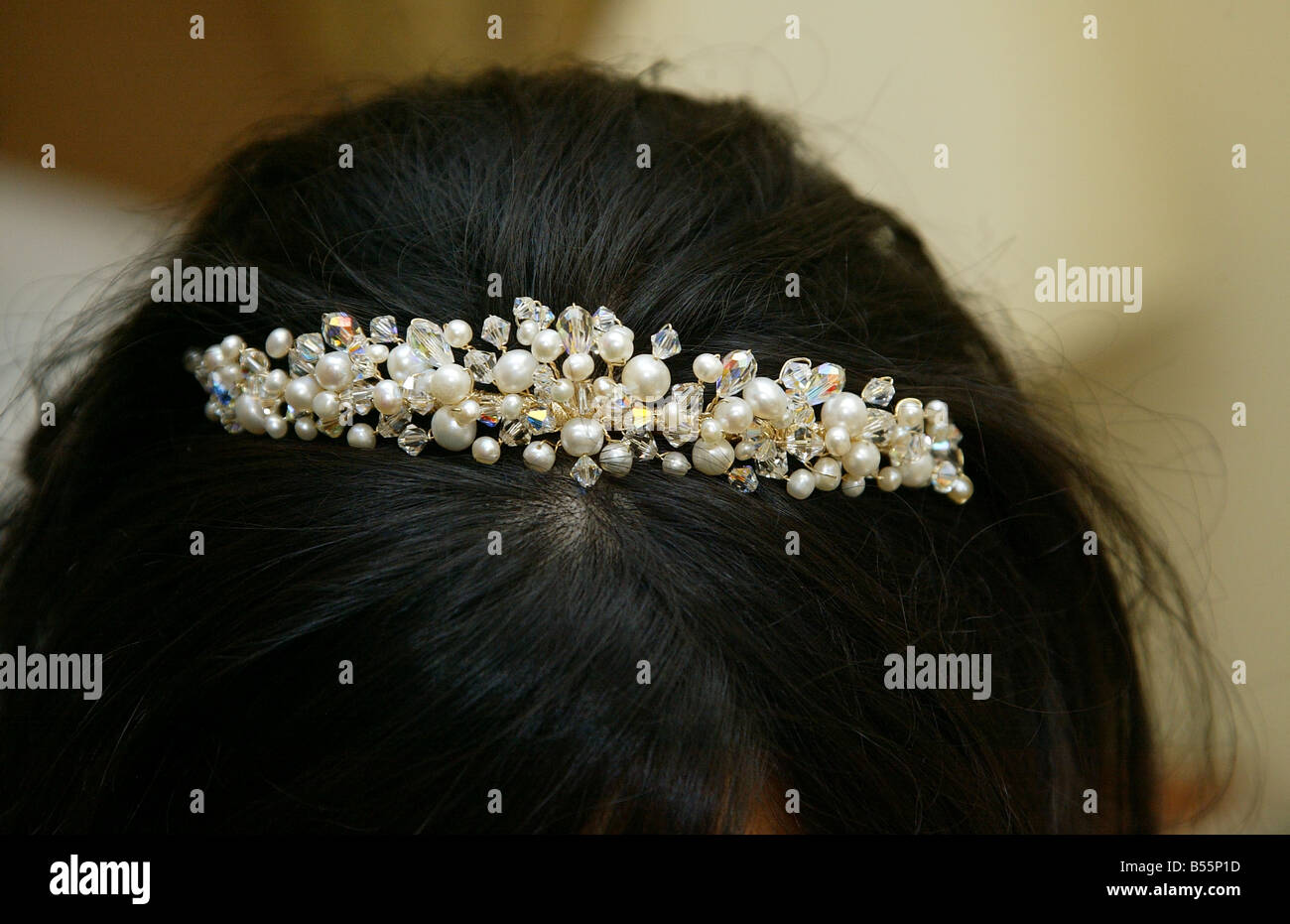 A Tiara in a Bride's Hair Stock Photo - Alamy