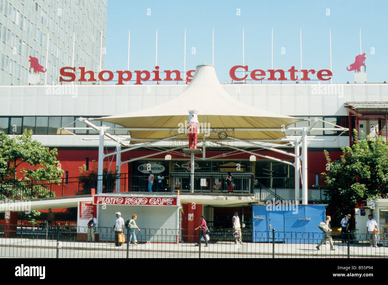 Main entrance to Elephant & Castle shopping Centre Stock Photo - Alamy