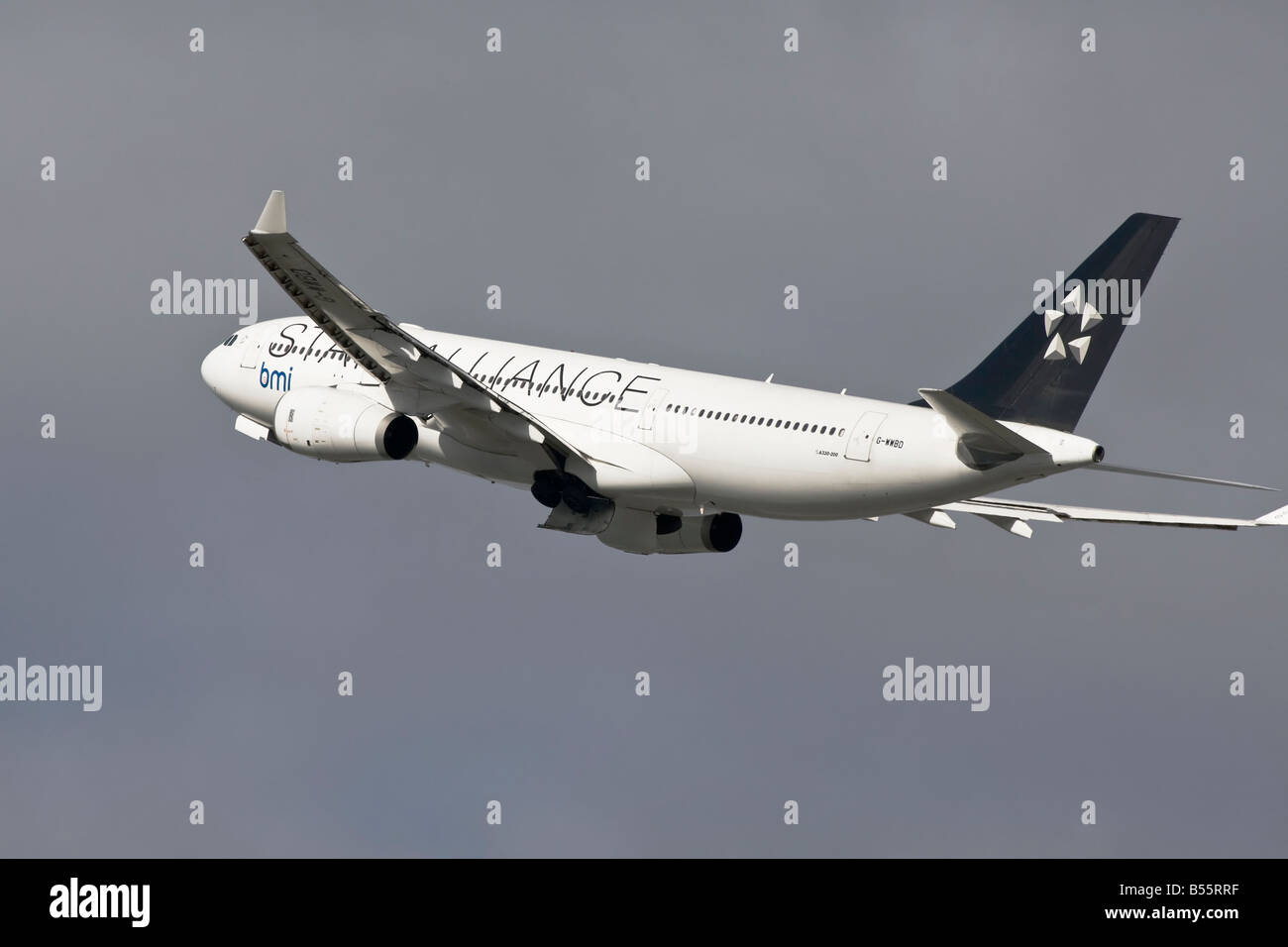 A330 airbus cockpit hi-res stock photography and images - Alamy