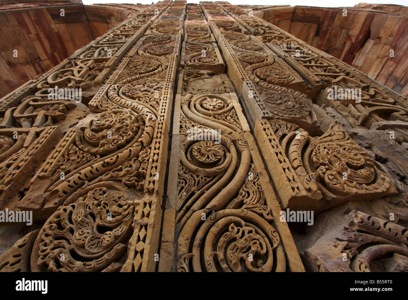 CARVINGS IN QUTAB COMPLEX IN DELHI INDIA Stock Photo - Alamy