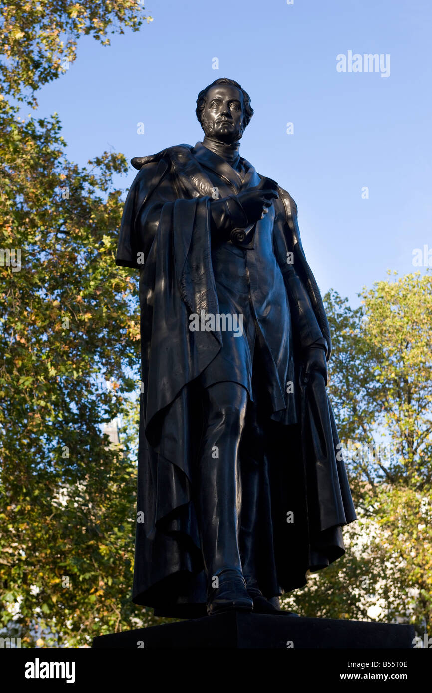 Bentinck statue hi-res stock photography and images - Alamy