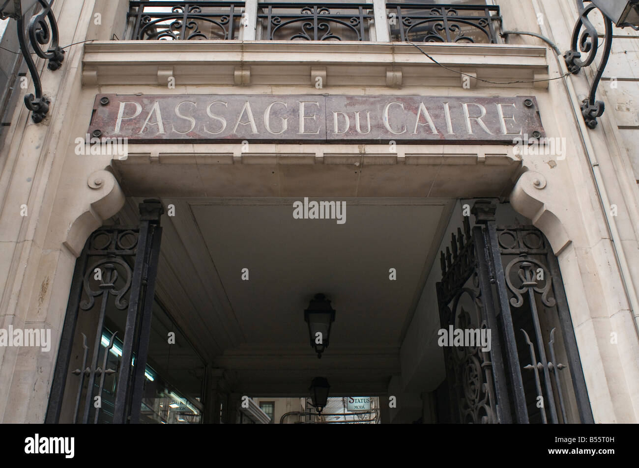 Paris Passage du Caire Stock Photo - Alamy