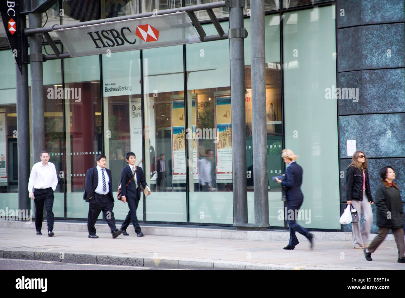 Hsbc workers hi-res stock photography and images - Alamy