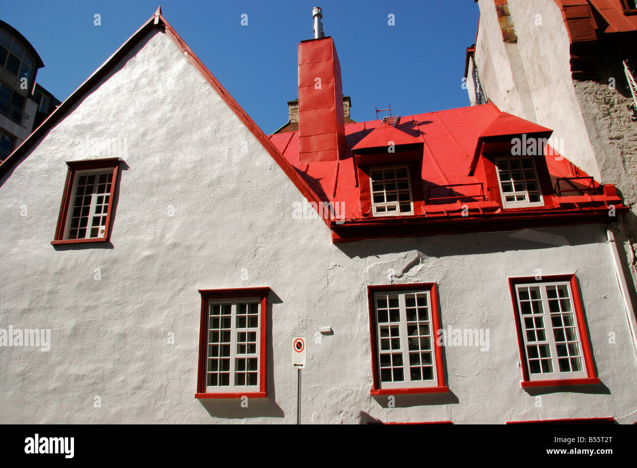 Red Roof of the Restaurant aux Anciens Canadiens, Old Quebec, Quebec ...