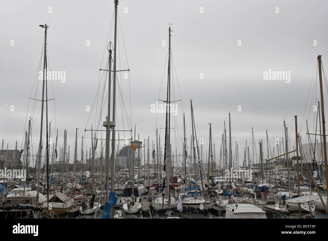 Boats masts hi-res stock photography and images - Alamy