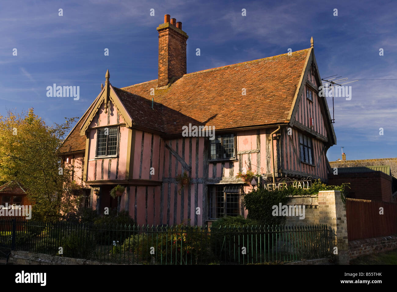 Cavendish village, Suffolk, UK showing a traditional cottage Stock ...