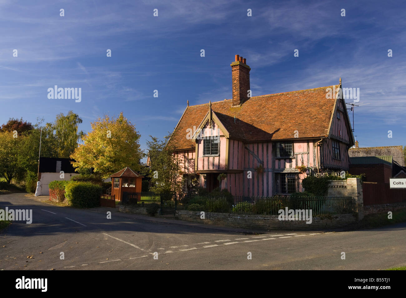 Cavendish village, Suffolk, UK showing a traditional cottage Stock ...