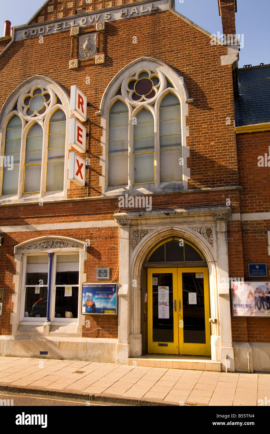Cinema exterior entrance hi-res stock photography and images - Alamy