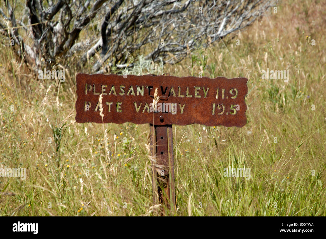 Metal Trail Sign Hetch Hetchy Reservoir Stock Photo - Alamy