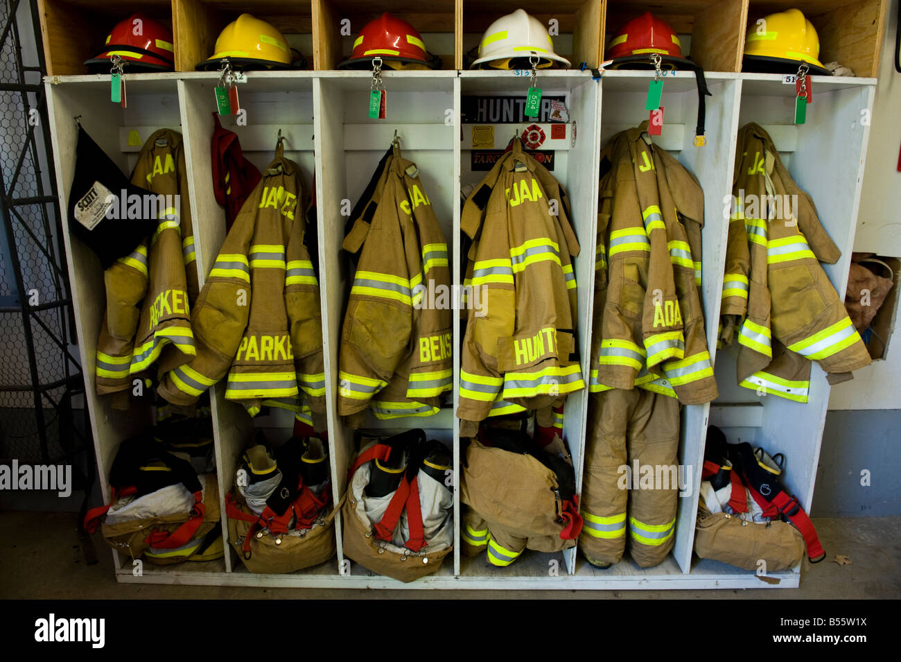 Fireman uniforms hi-res stock photography and images - Alamy
