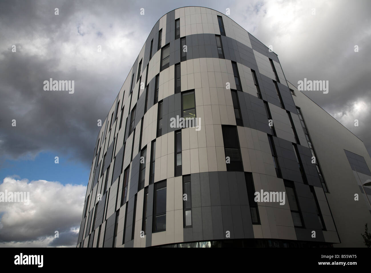 Suffolk university waterfront building hi-res stock photography and ...