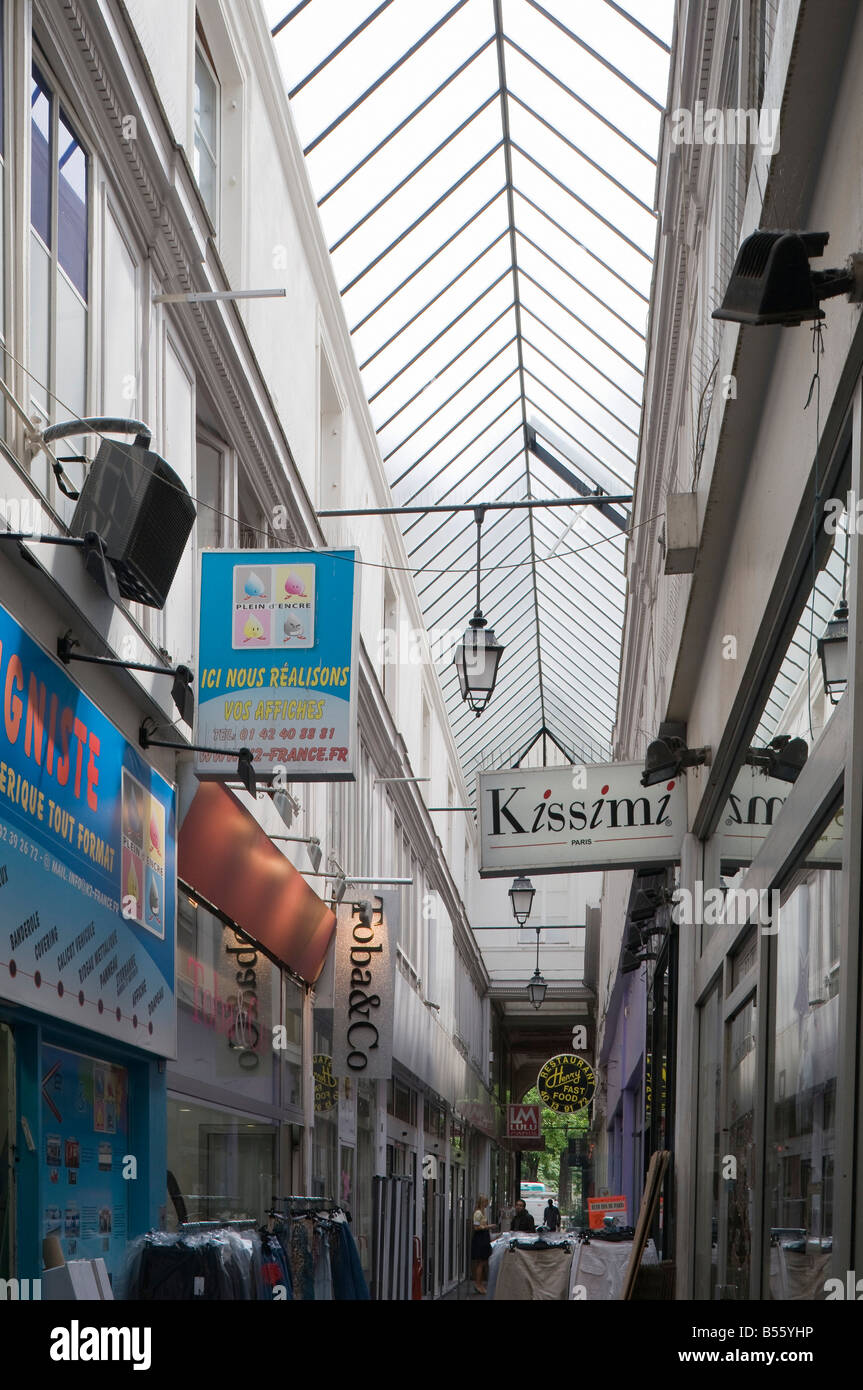 Paris Passage du Ponceau Stock Photo - Alamy