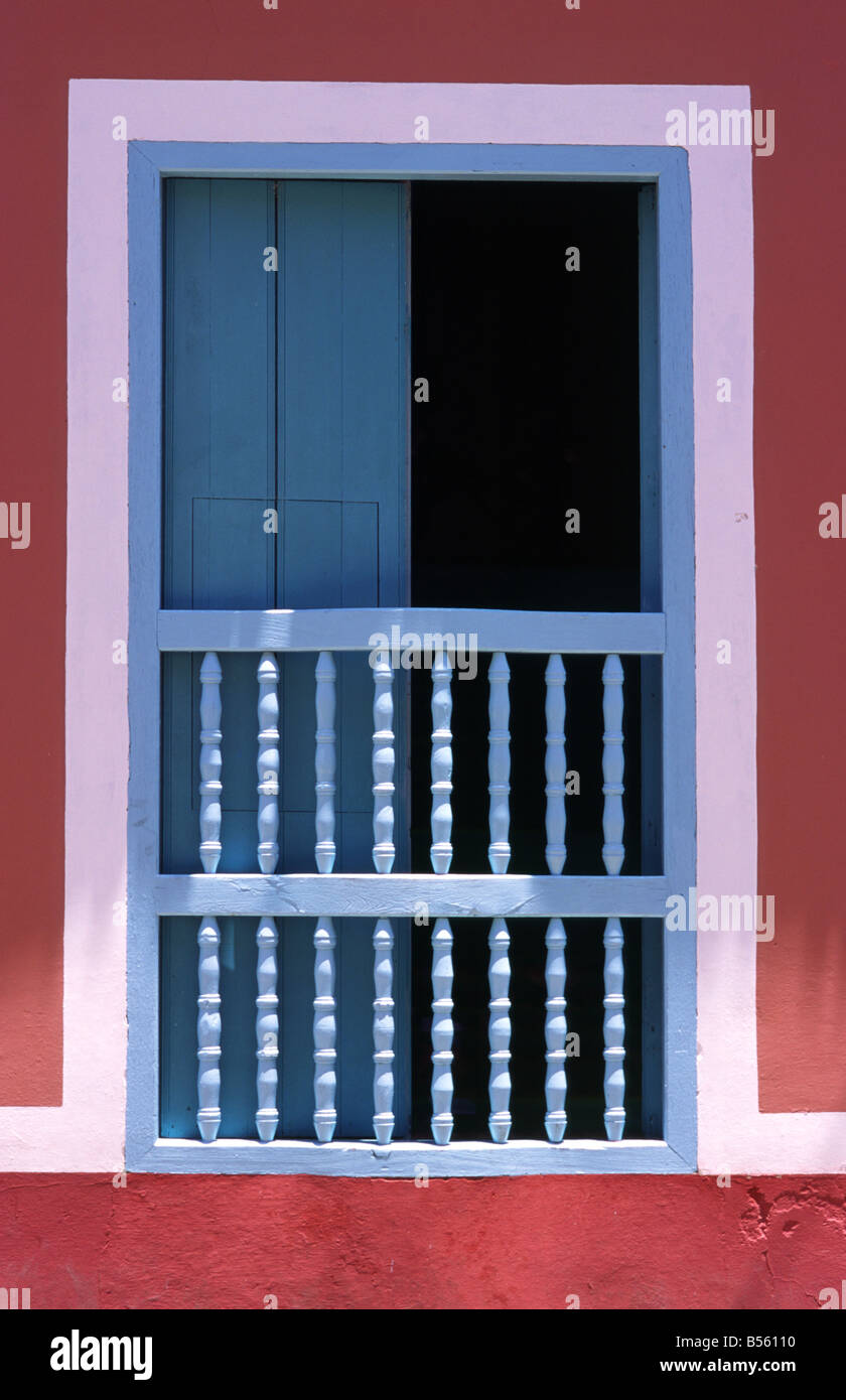 Cuban window design hi-res stock photography and images - Alamy