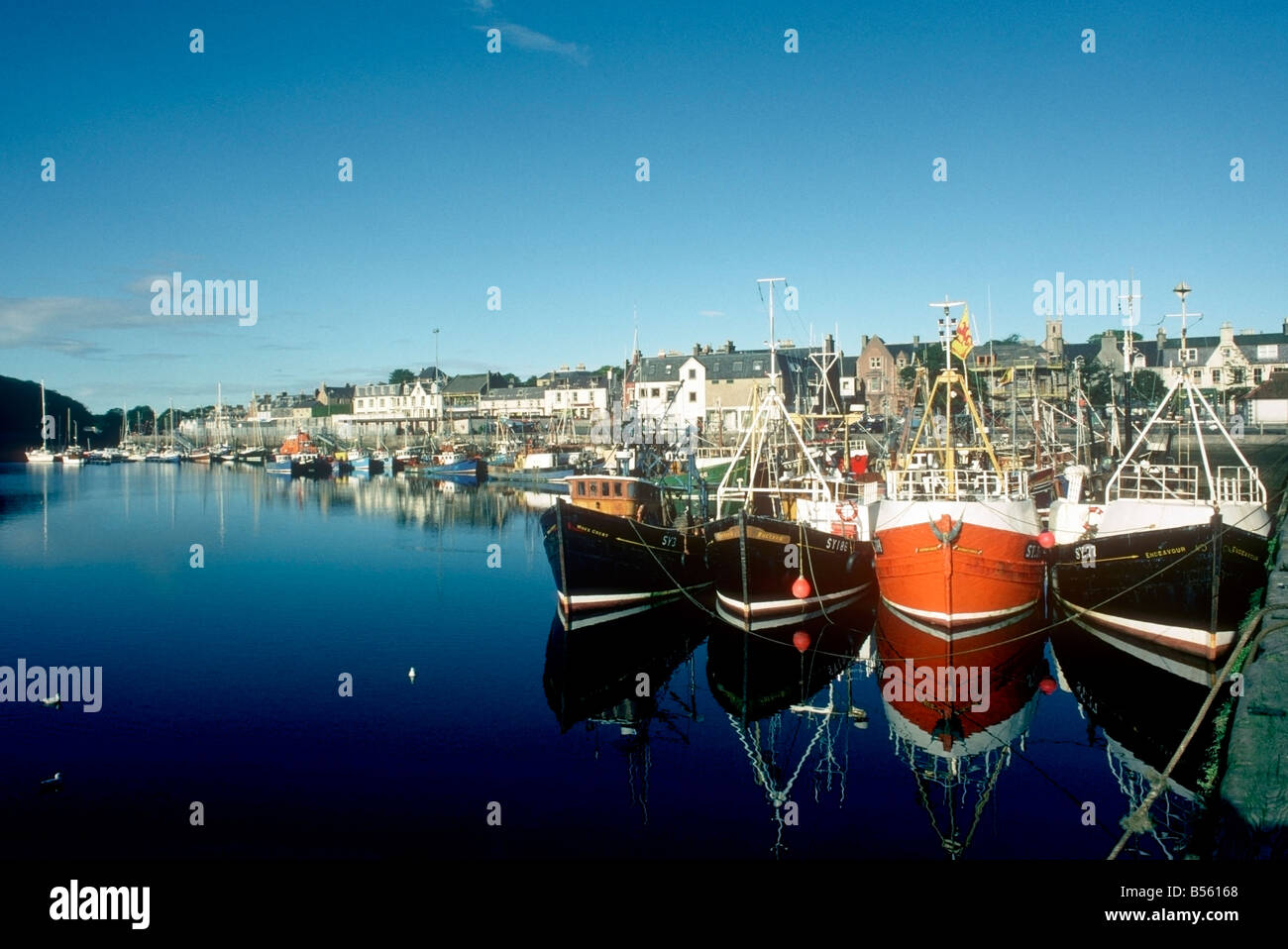 Stornoway harbour hi-res stock photography and images - Alamy