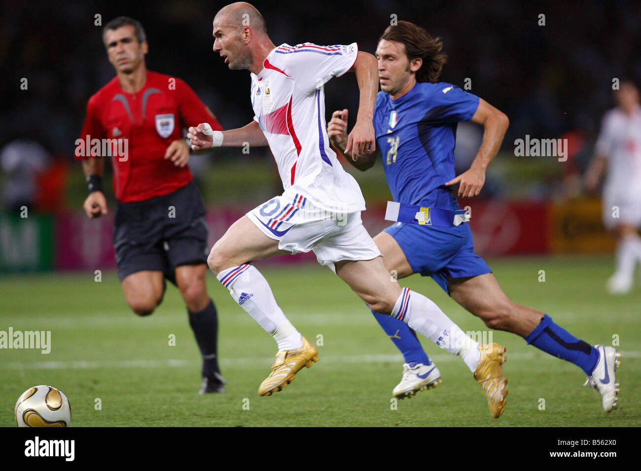 Zinedine zidane hi-res stock photography and images - Alamy