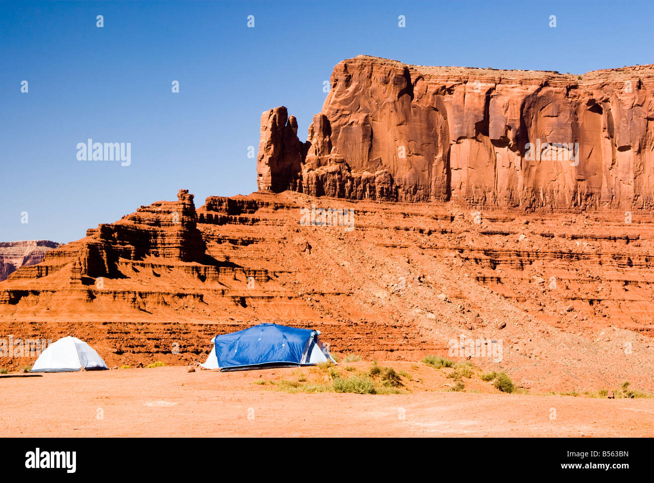 tent camping in Monument Valley Stock Photo - Alamy