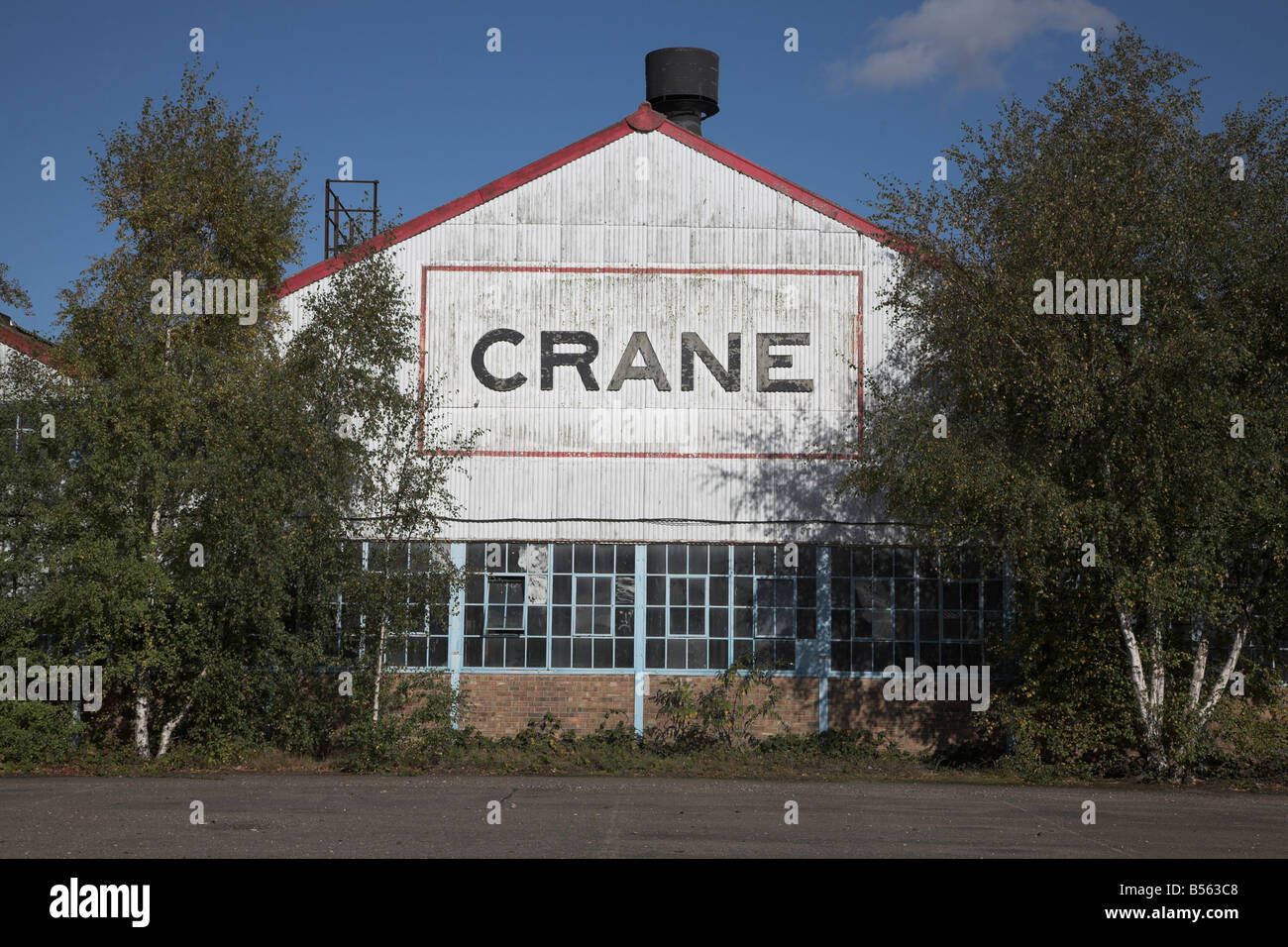 Factory shut hi-res stock photography and images - Alamy