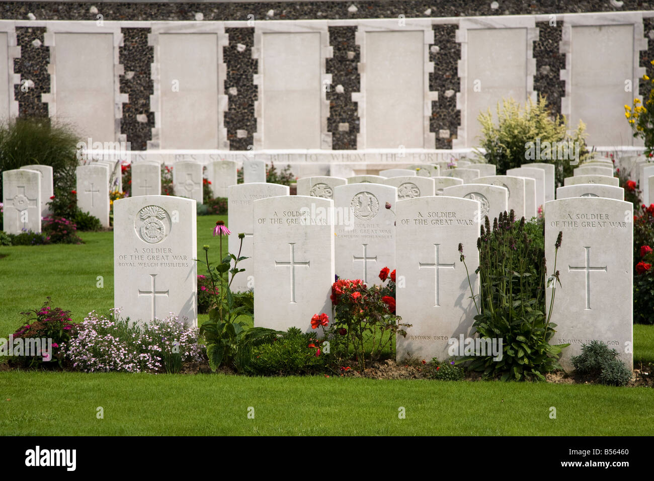 Graves of unknown soldiers Tyne Cot British War Memorial cemetery ...