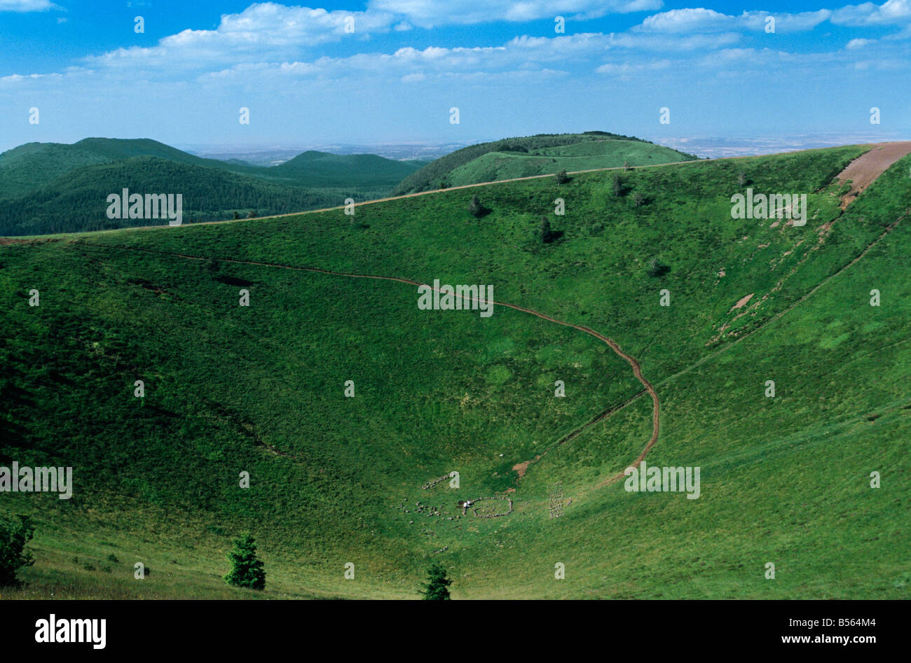 Volcanos of auvergne hi-res stock photography and images - Alamy