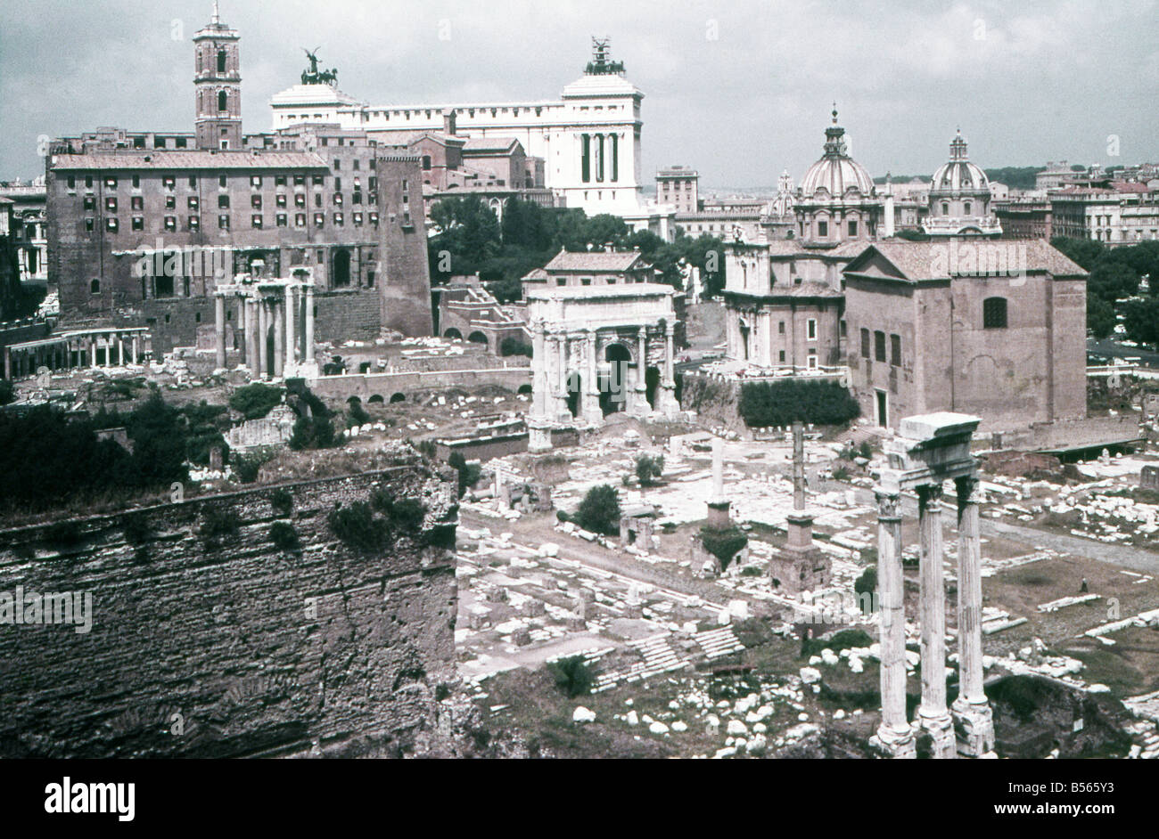 Roman senate house hi-res stock photography and images - Alamy