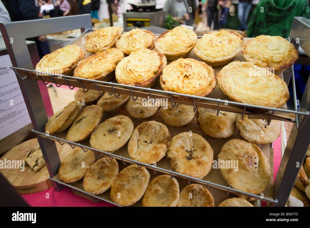 Pies market hi-res stock photography and images - Alamy
