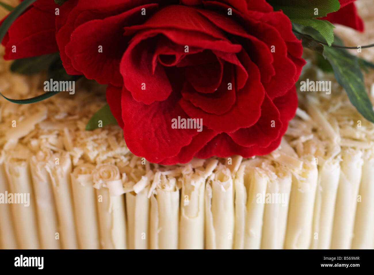white chocolate wedding cake Stock Photo - Alamy