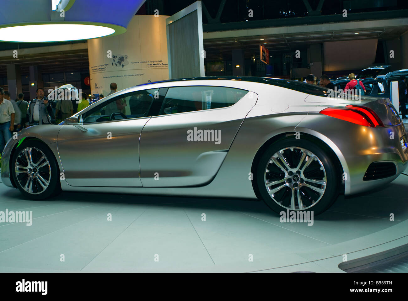 Paris France, "low carbon cars" "Electric Hybrid Motor" "Concept Car ...