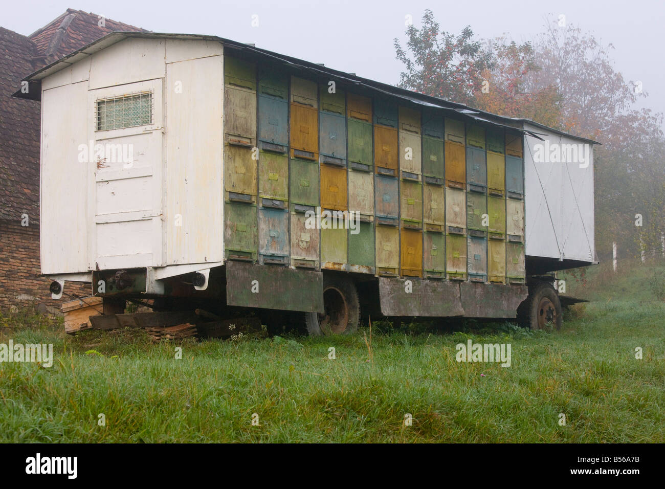 Mobile bee hives near crit hi-res stock photography and images - Alamy