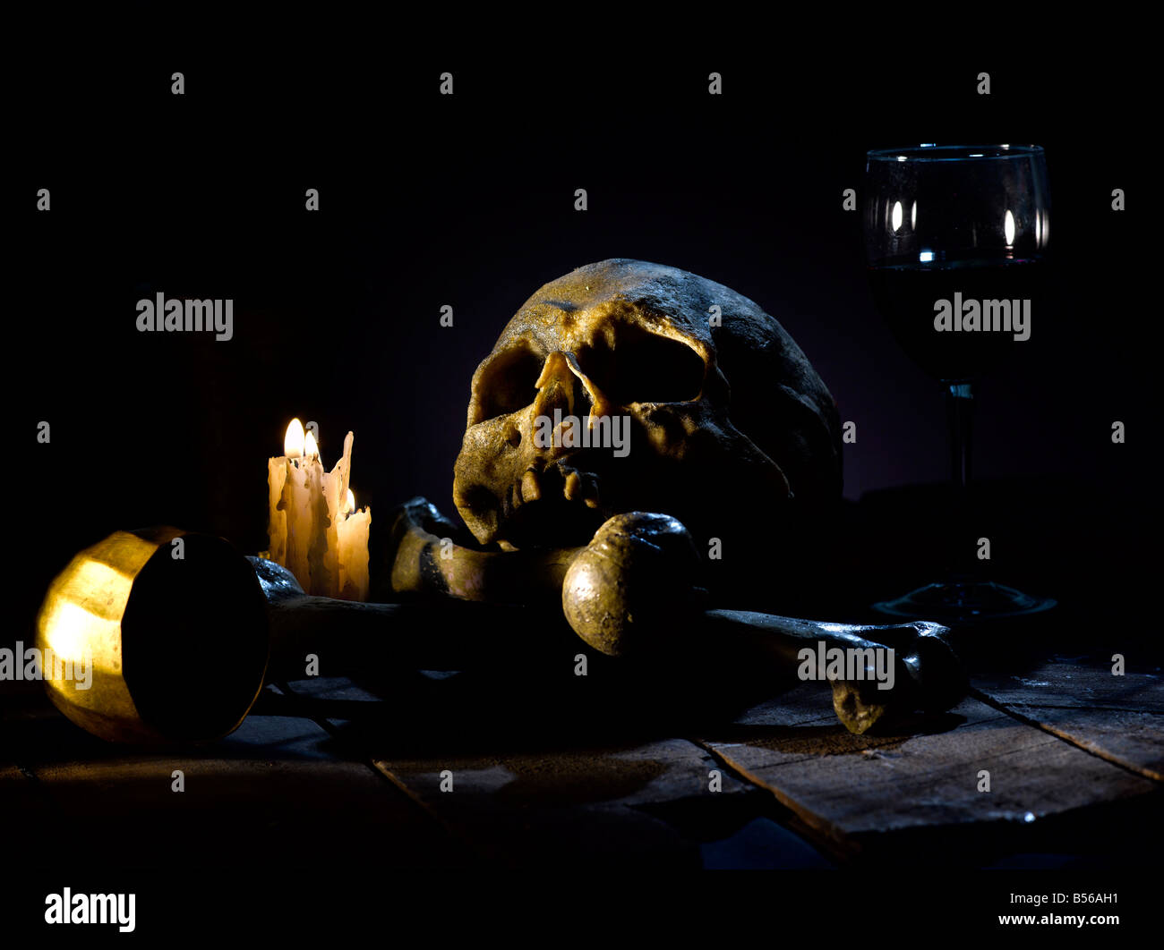 Skeleton wine glass hi-res stock photography and images - Alamy