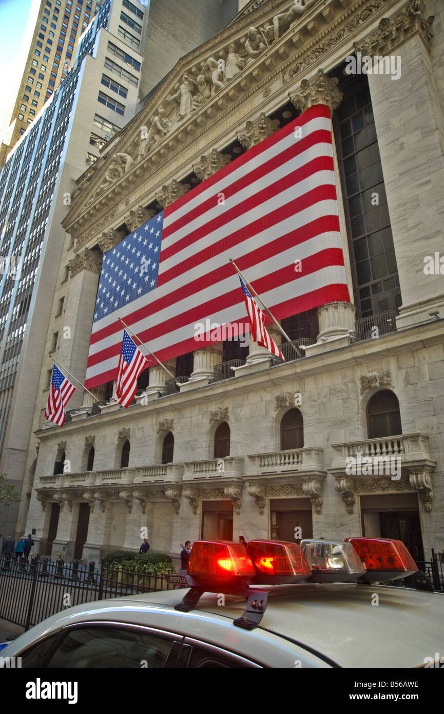 Street light flag High Resolution Stock Photography and Images - Alamy