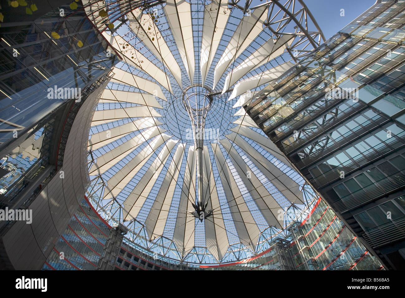 Sony building berlin hi-res stock photography and images - Alamy