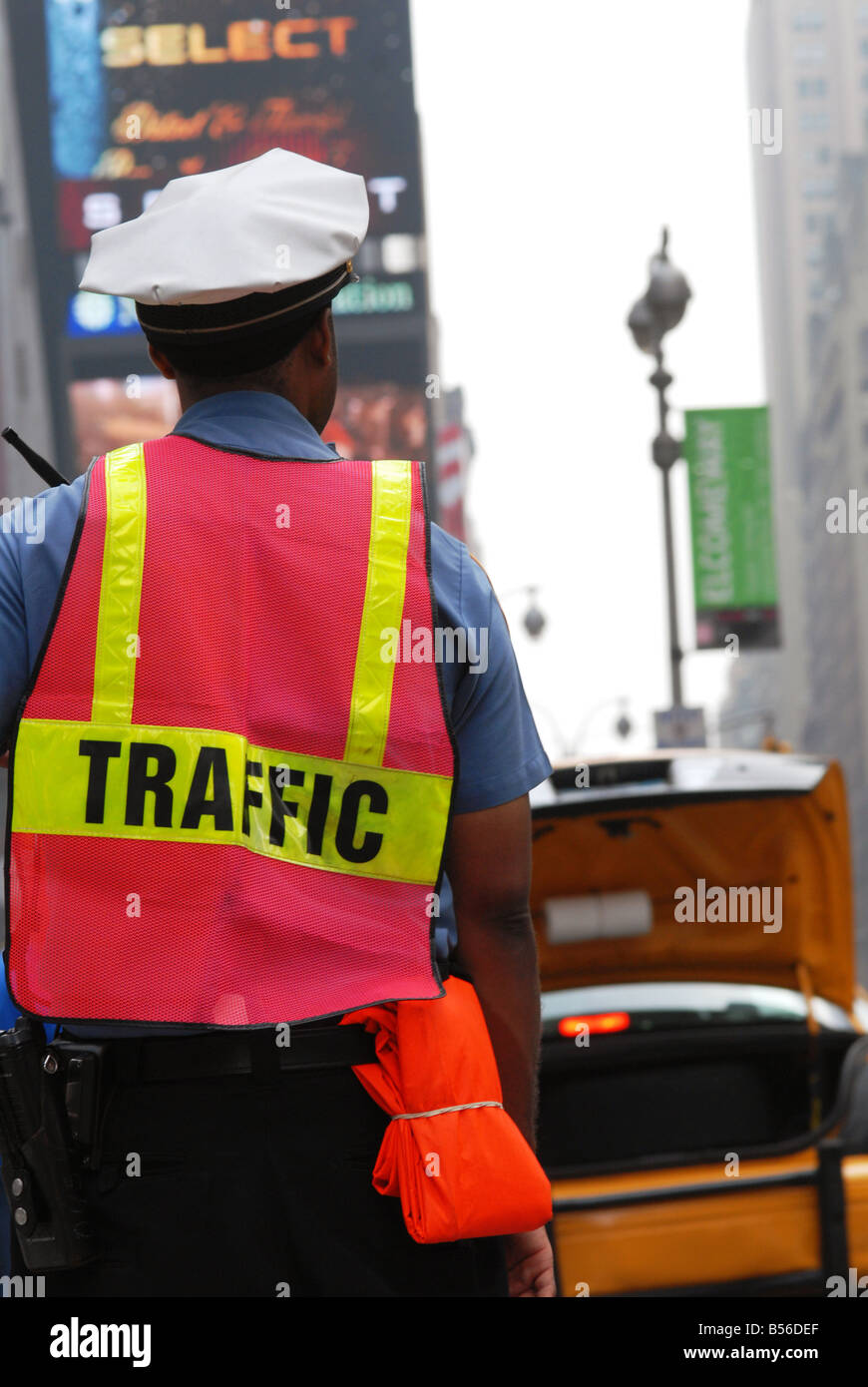 Traffic cop nyc hi-res stock photography and images - Alamy
