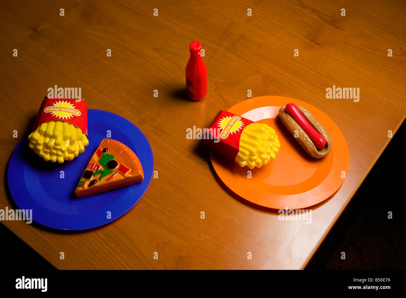 Plastic place setting hi-res stock photography and images - Alamy