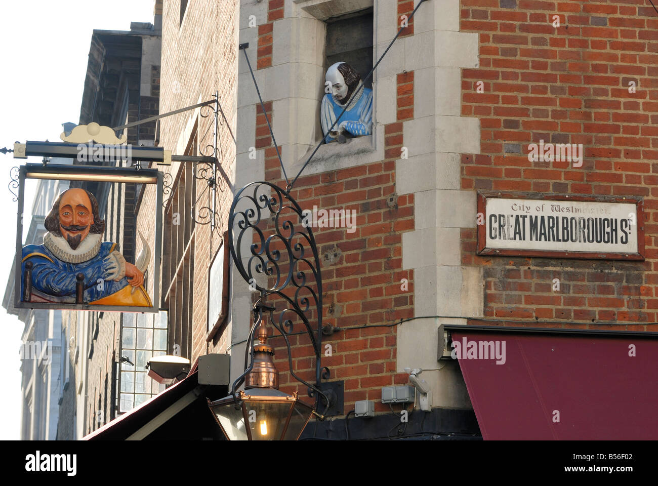 Shakespeare pub hi-res stock photography and images - Alamy