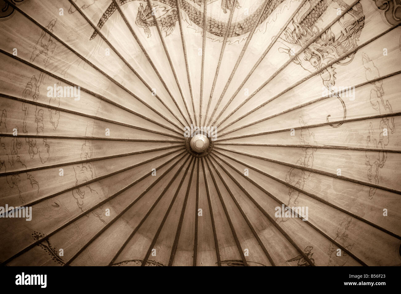 Detail of the top of a hand-painted Japanese parasol; full description ...