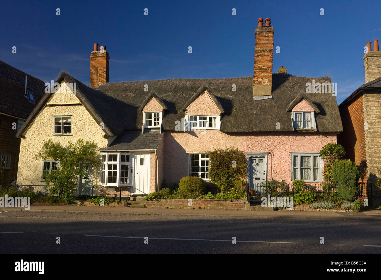 Cavendish village, Suffolk, UK showing a traditional cottage Stock ...